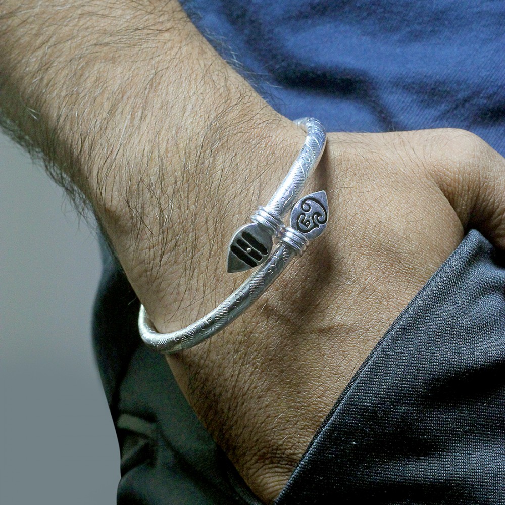 Nakabh Silver Plated Kada Bracelet for Men | Women (2204007) Available ...